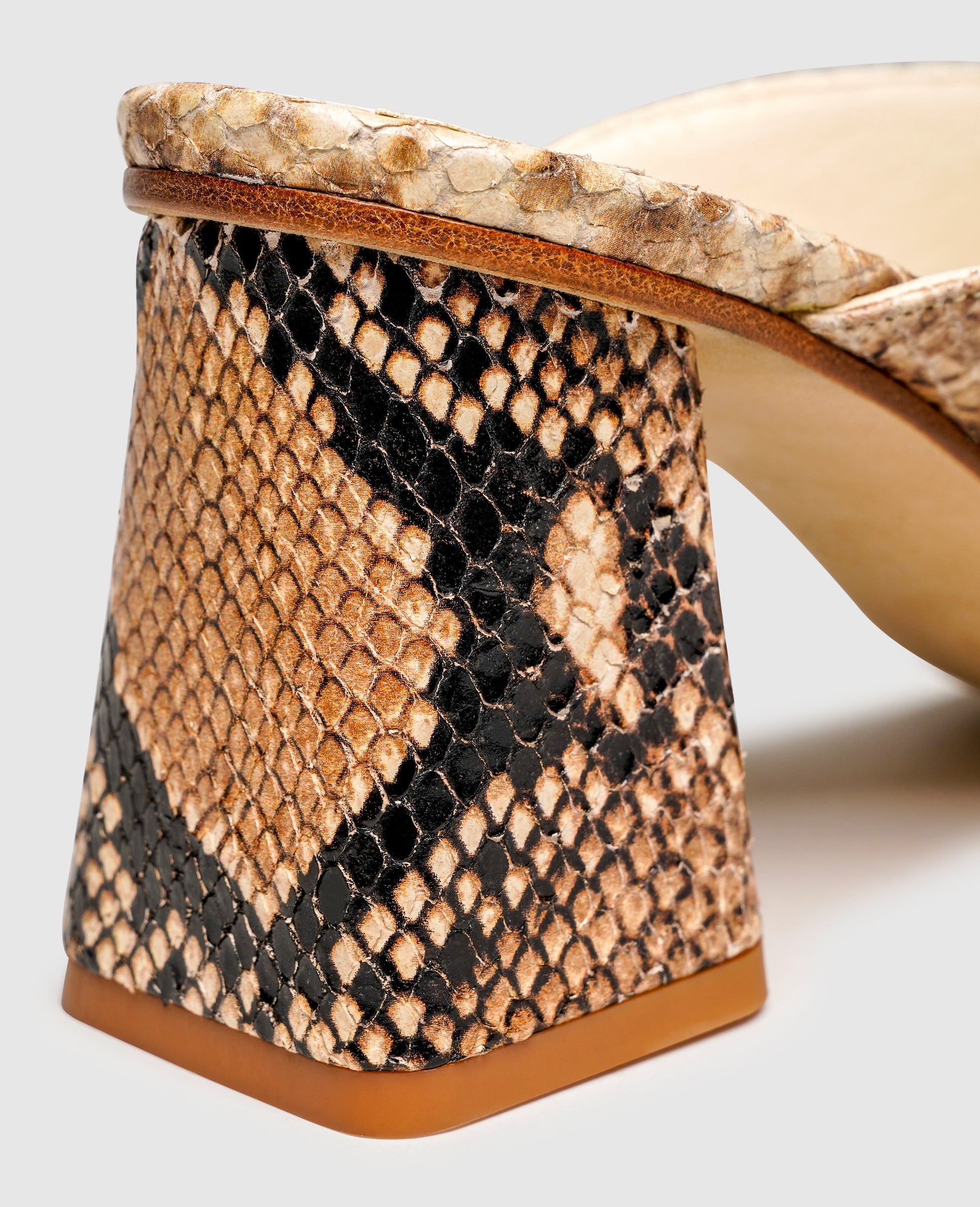 Elegant women's slipper in reptile look | Henry Stevens